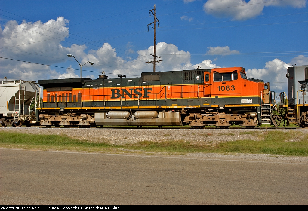 BNSF 1083 on KCS M-KCSH-29
